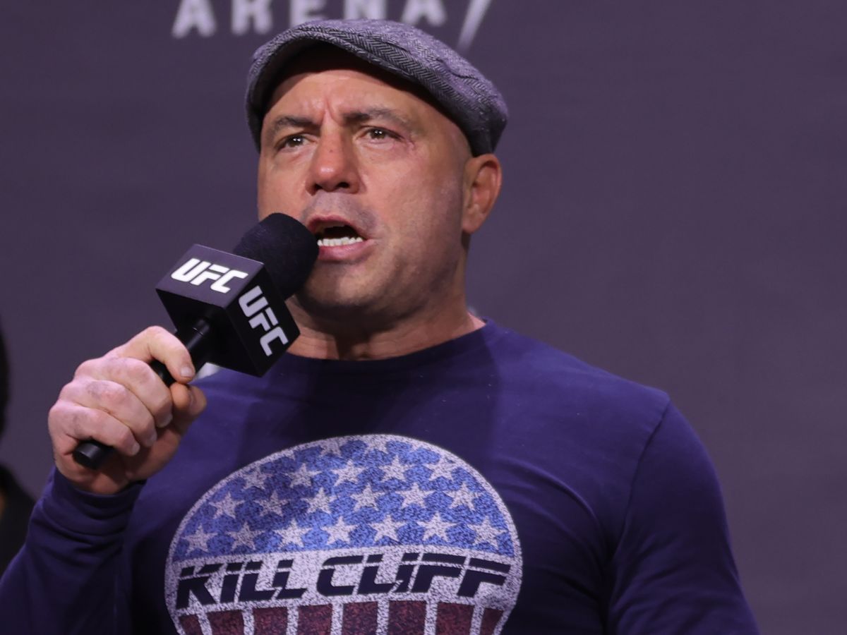 Joe Rogan’s Height: Is The Podcaster Really Only 5'3"?