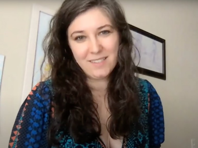 Get To Know Emily Beth Stern, Howard Stern's Creative Daughter