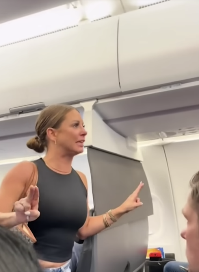 Viral 'Plane Woman' Finally Reveals What She Saw On That Flight