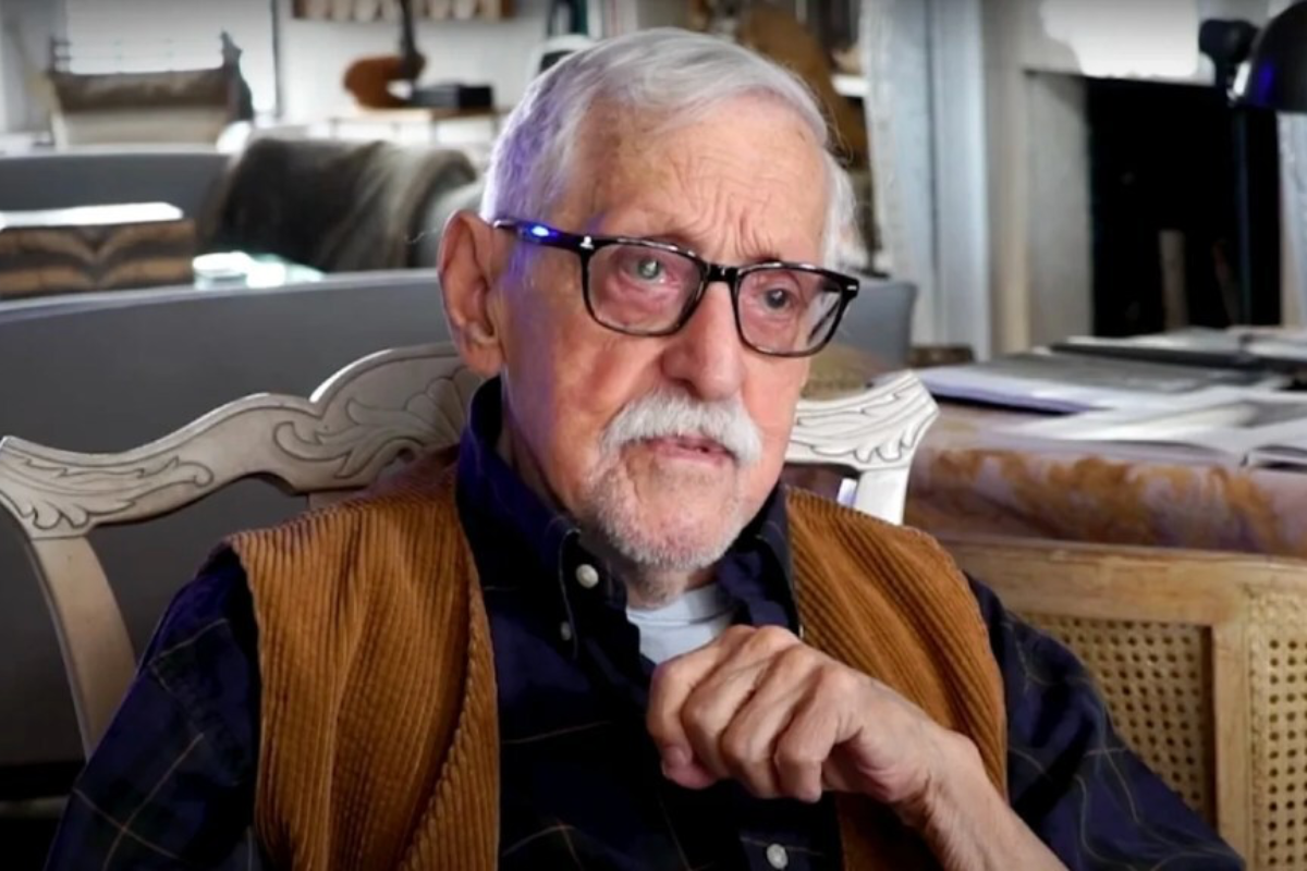 Mike Nussbaum, 'Men in Black' & 'Field of Dreams' Star, Dead at 99