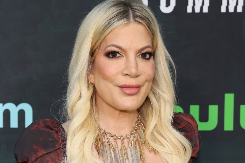 Tori Spelling Reveals Details About Her ‘single Mom Christmas 5997