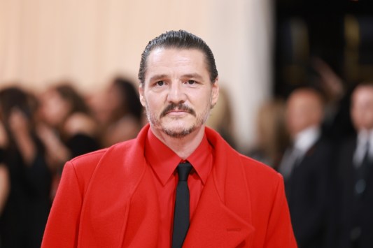 'Golden Globes 2024': Why is Pedro Pascal in a Sling?