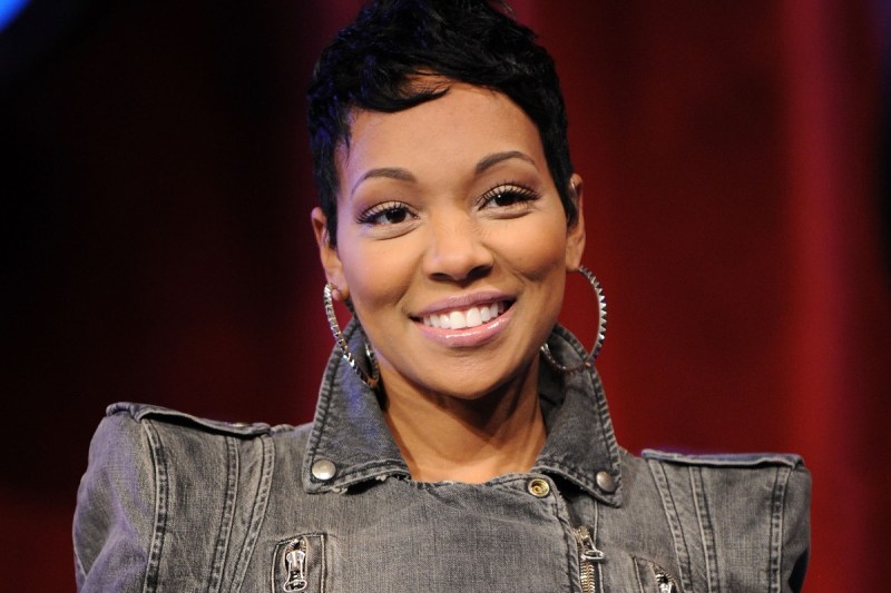 Singer Monica Appears to Faint During Houston Concert