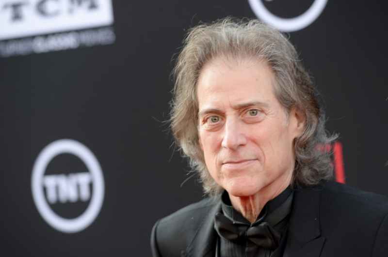 Richard Lewis, Comedian & 'Curb Your Enthusiasm' Star, Dies at 76
