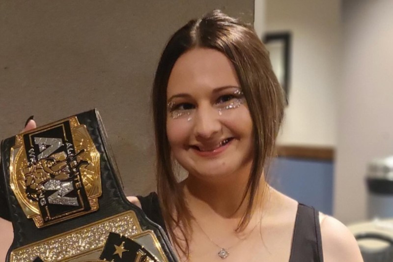 Gypsy Rose Blanchard Cuts Hair Off for Charity
