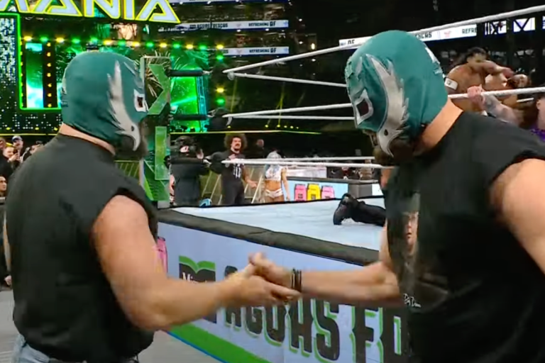Jason Kelce Gets Involved in Rey Mysterio Match at WrestleMania