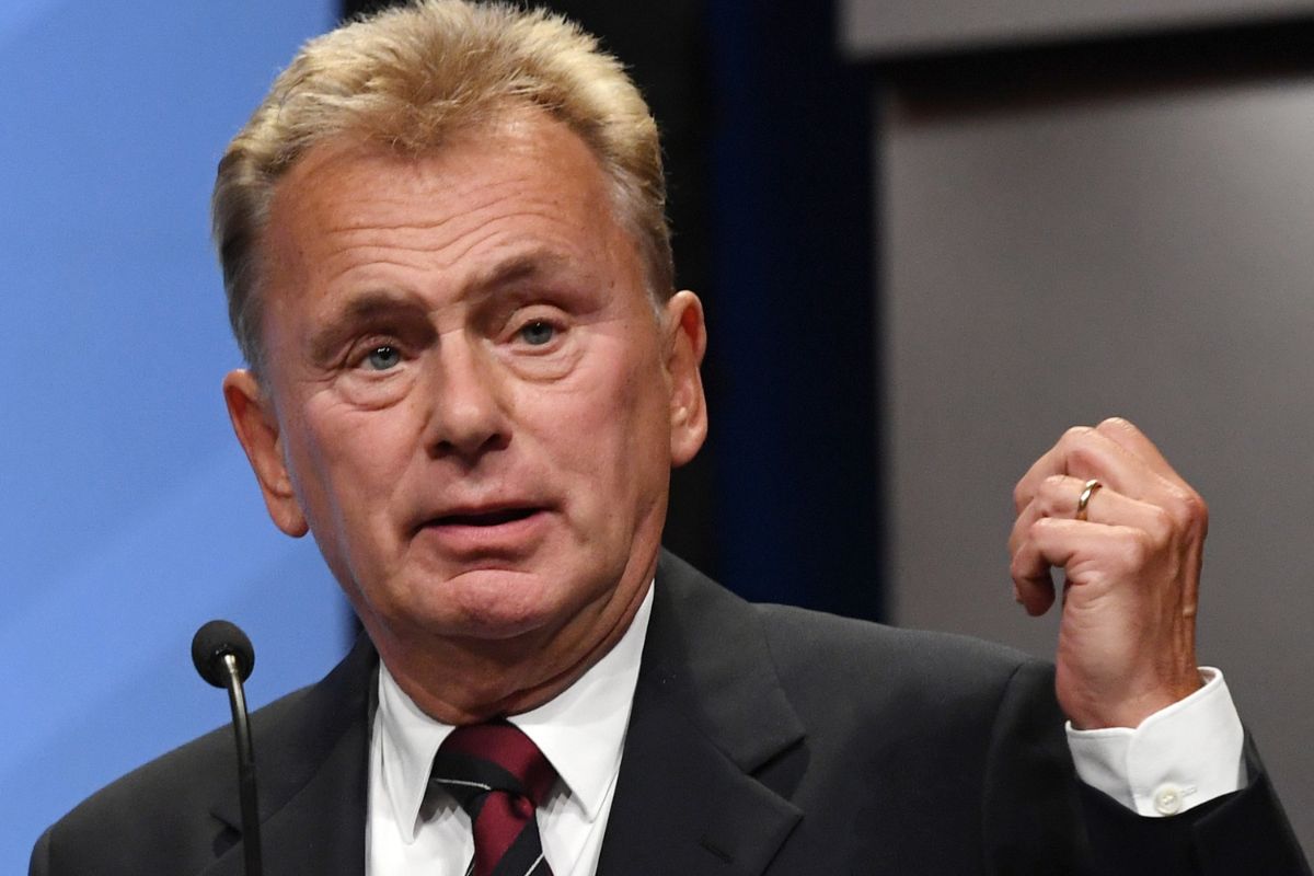 Pat Sajak Loses Control of 'Wheel of Fortune' Contestants in Hilarious ...