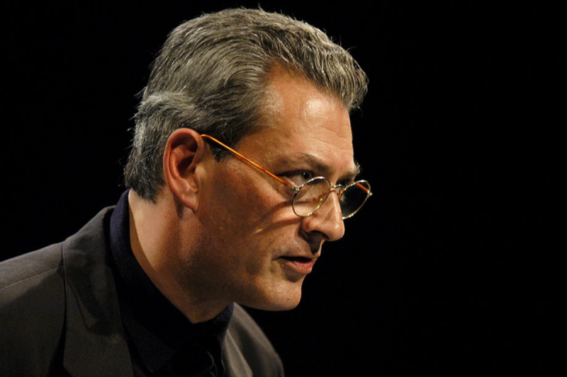 Paul Auster, Prolific Filmmaker and 'The New York Trilogy' Author, Dies ...