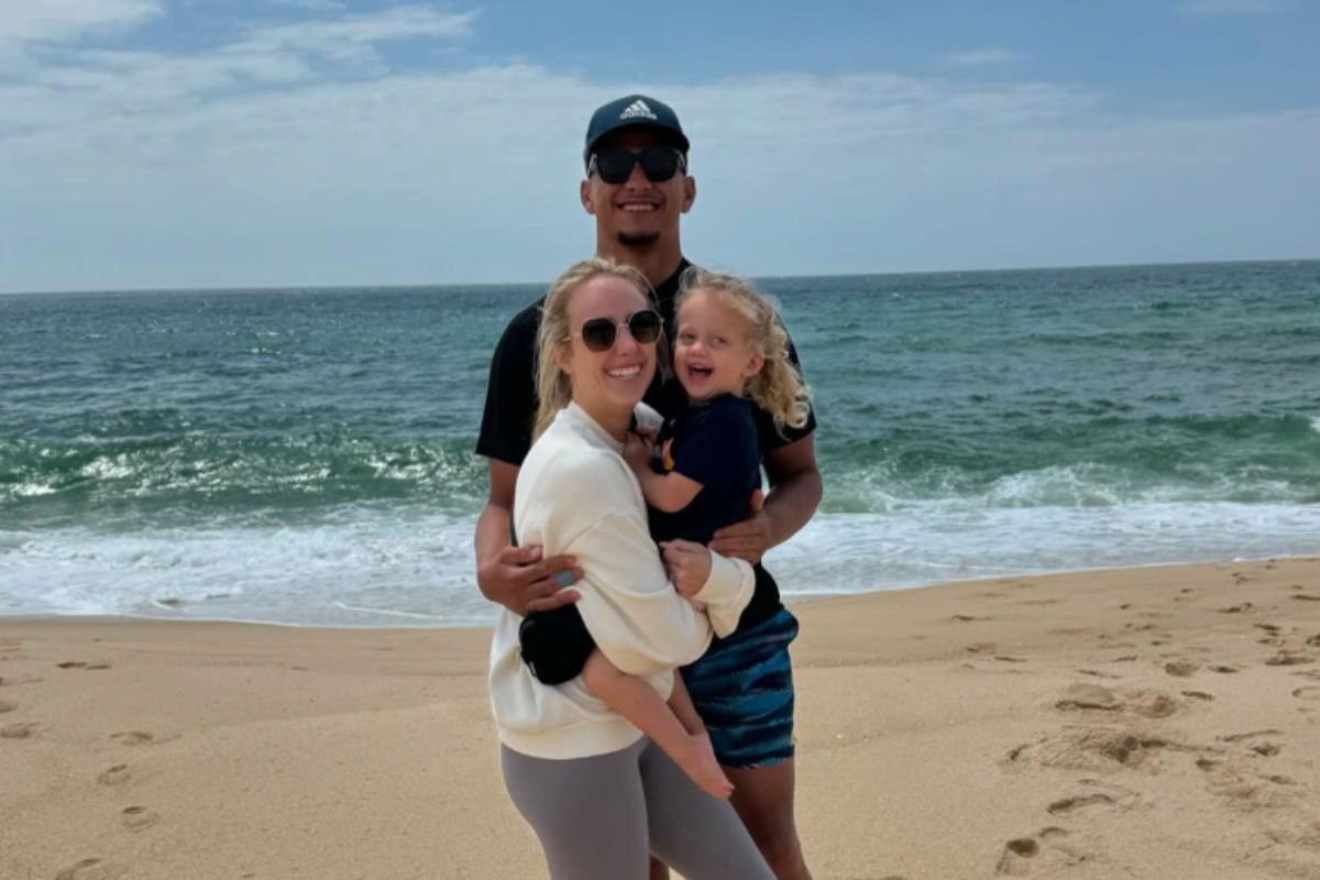 Brittany Mahomes, 3-Year-Old Daughter Hit Beach in Matching Swimsuits