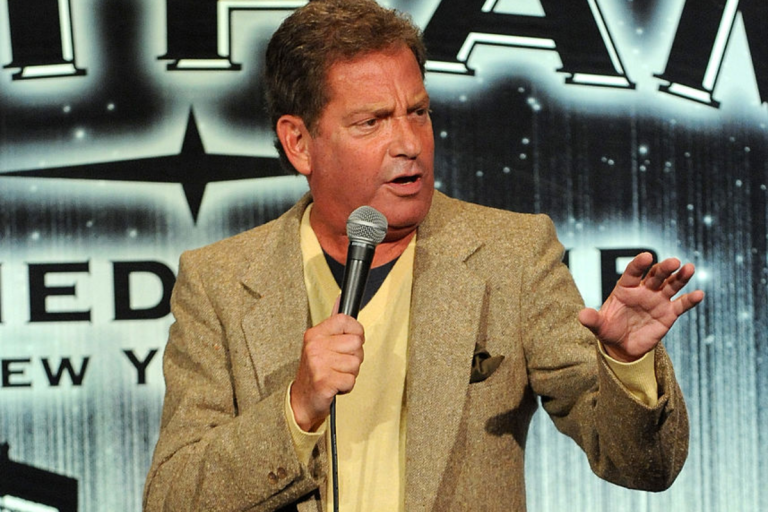 'Seinfeld' & 'Everybody Loves Raymond' Actor Hiram Kasten Dead at 71