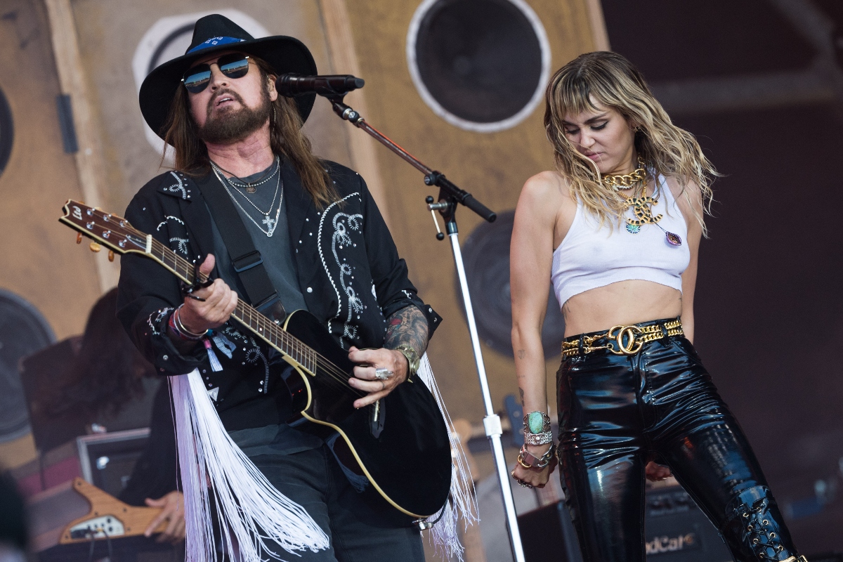 Miley Cyrus Says She Inherited 'Narcissism' From Dad