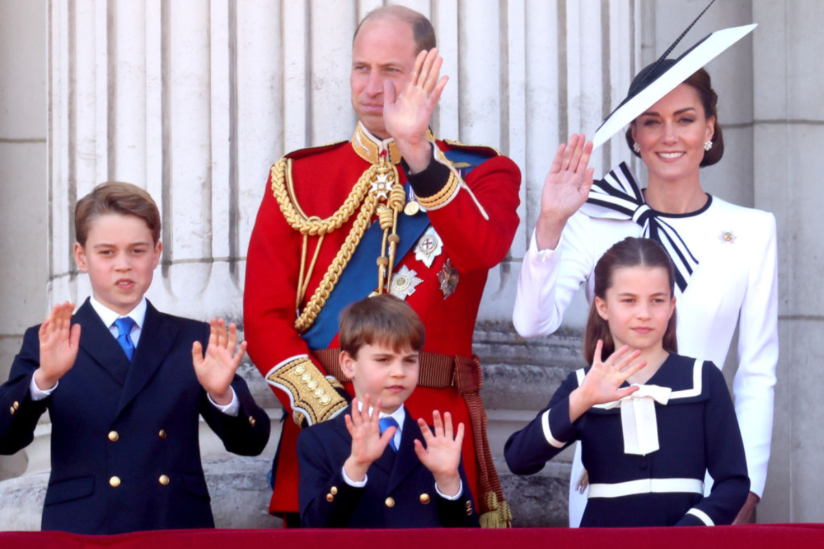 Prince George Corrects Little Brother Louis on Palace Balcony