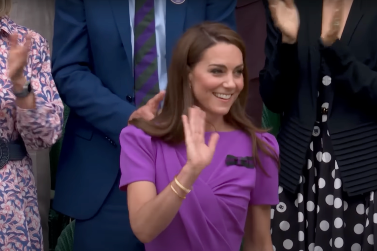 Kate Middleton Receives Standing Ovation at Wimbledon