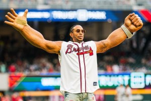 Ludacris Rocks Big Arms for First Pitch at Braves Game