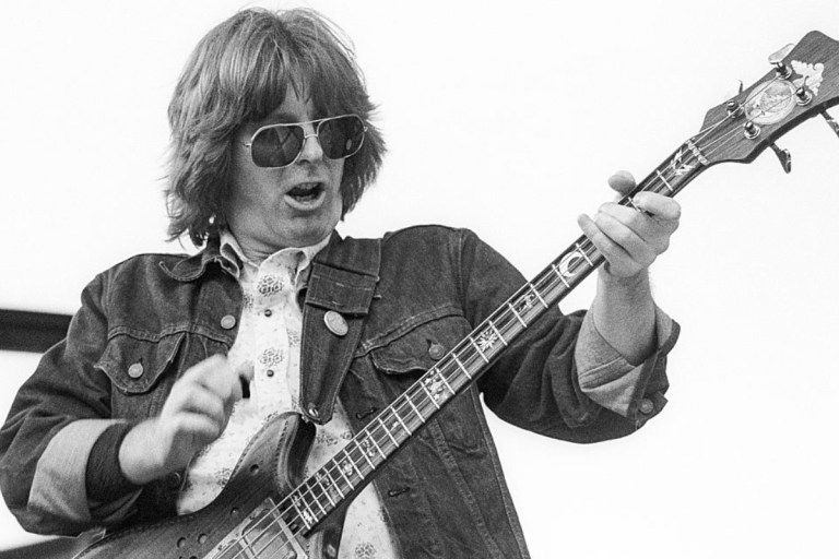 The Grateful Dead Bassist Phil Lesh Dies at 84
