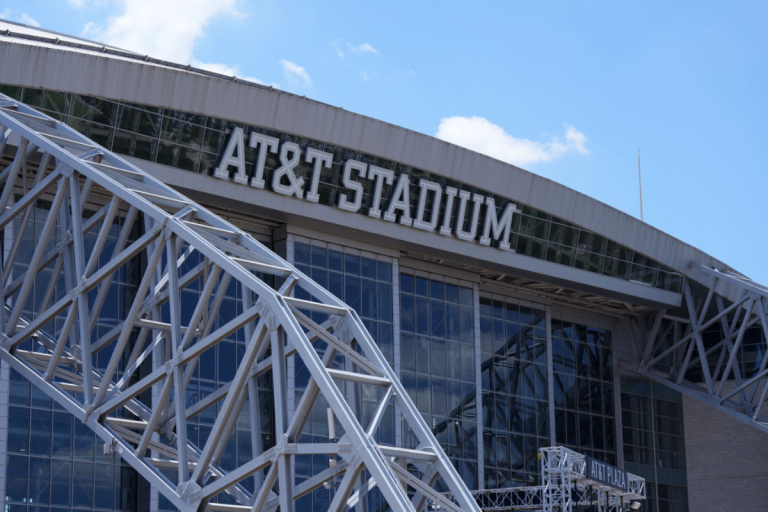 Large Piece of AT&T Stadium Roof Falls to Field: See Video