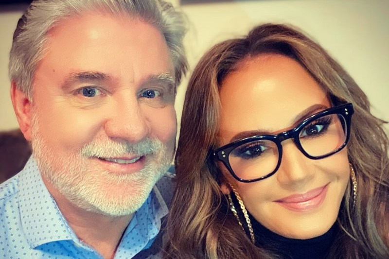 Leah Remini Speaks Out After 'Best Friend' Mike Rinder's Death
