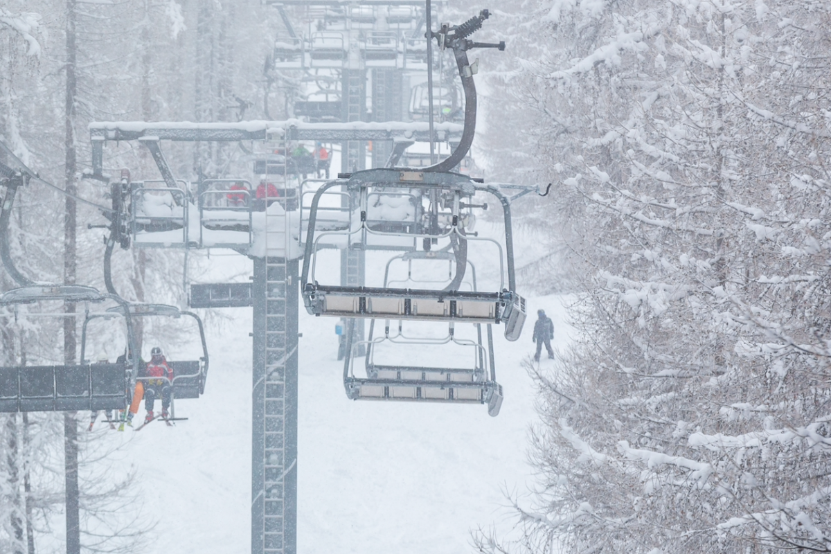 Ski Lift Disaster Leaves Dozens Injured, 80 Trapped at Resort