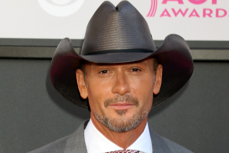 Tim McGraw Mourns Death of Friend Who Kickstarted His Career