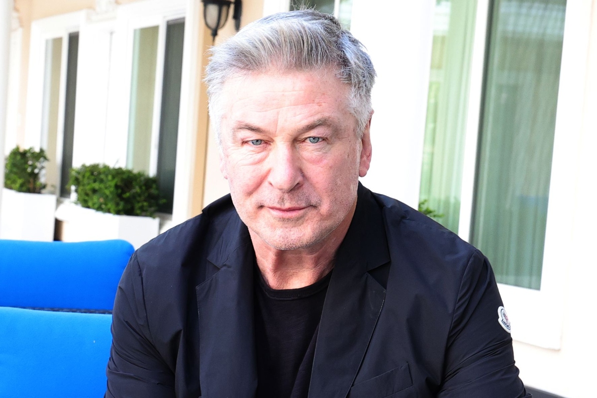 Alec Baldwin’s Wife Recalls Him Texting He ‘Wanted to Kill Himself ...