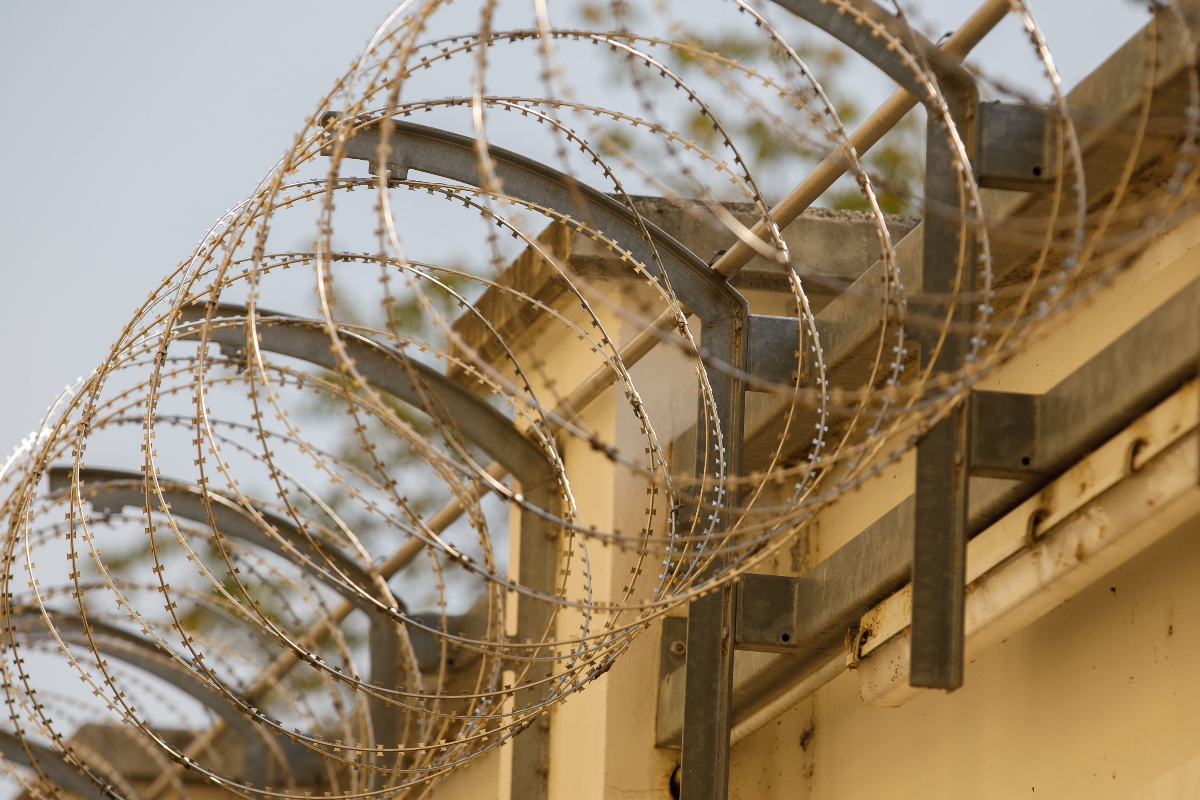 10 Correctional Officers Indicted in Connection to Beating Death of an ...