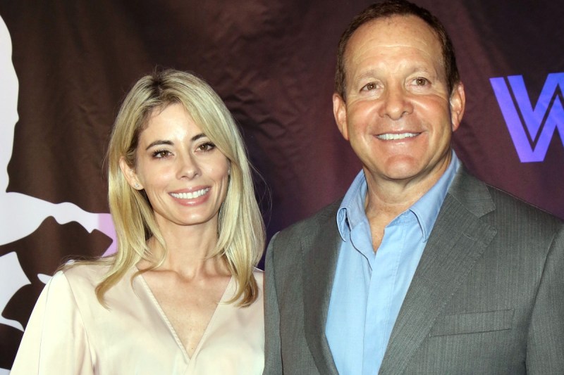 '80s Movie Legend Divorcing Wife: Details on Steve Guttenberg's Split