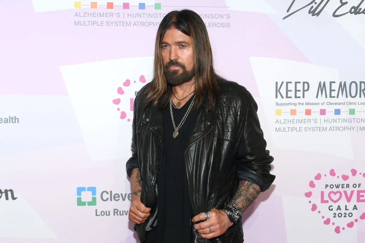 Billy Ray Cyrus Kisses Beloved Actress While Seemingly Revealing Their ...