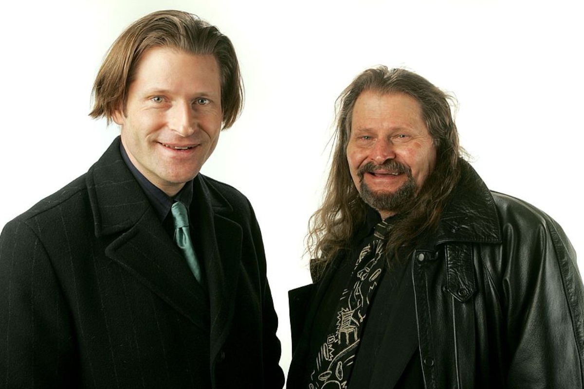 Bruce Glover, Star From Classic James Bond Movie, Dead at 92