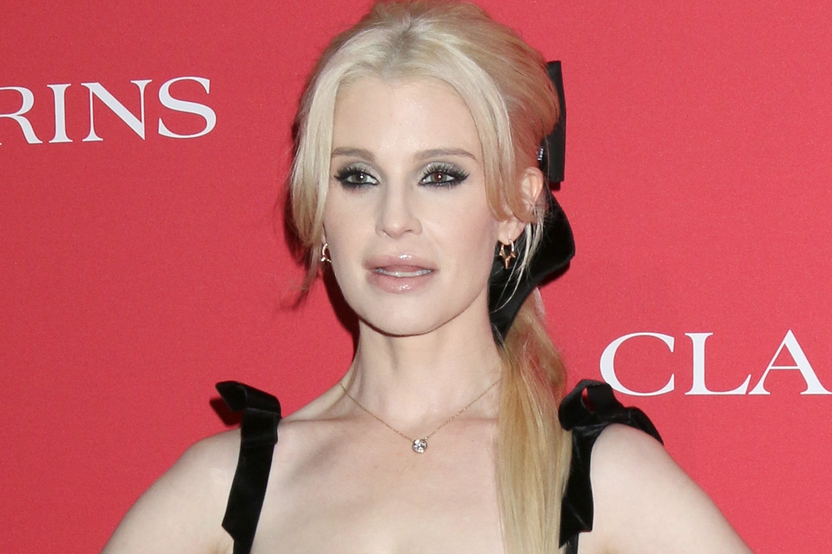 Kelly Osbourne Claims She ‘Got More S— for Being Fat’ Than When She ...