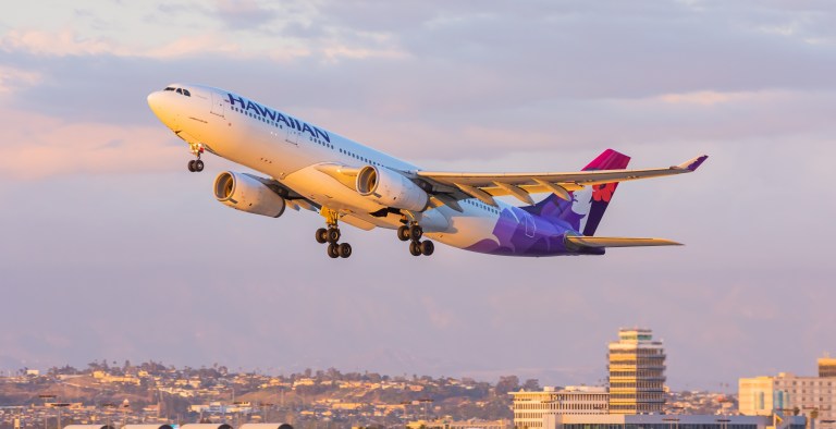 Navy Technician Charged For Allegedly Making False Bomb Threat On ...