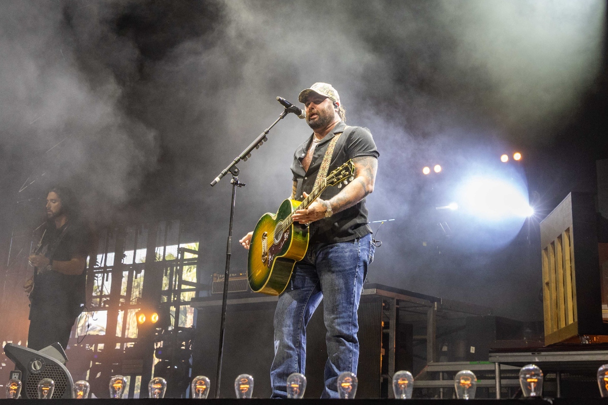 Country Singer Cancels Tour Dates for 'Family Medical Event,' Then ...