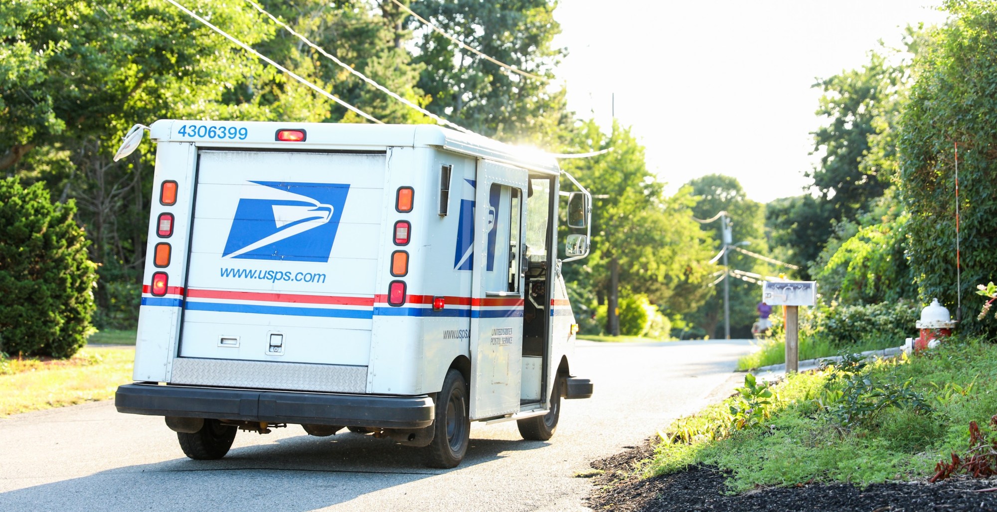 USPS Van Hits And Kills Navy Veteran Who Was Checking His Mail