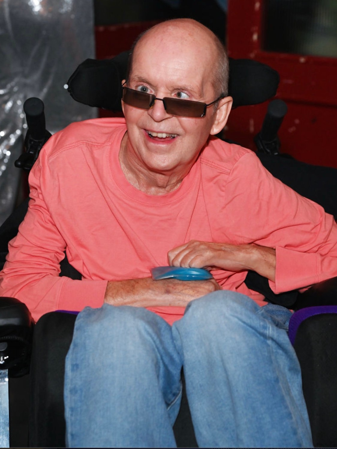 Beloved Magician Dies From Multiple Sclerosis Complications: Wayne ...