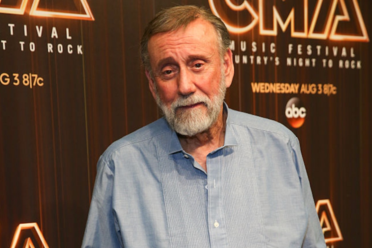 Country Music Hall of Famer Making Huge Change After Heart Attack