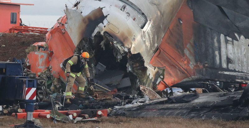 Pilots Allegedly Turned Off Wrong Engine Before Plane Crash That Killed ...