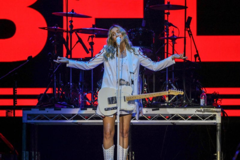 'Pure Shock': Country Singer Opens up About Unexpected Pregnancy