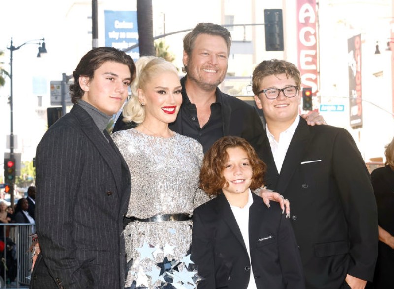 Watch Gwen Stefani's Son Perform Country Music at Blake Shelton's Bar