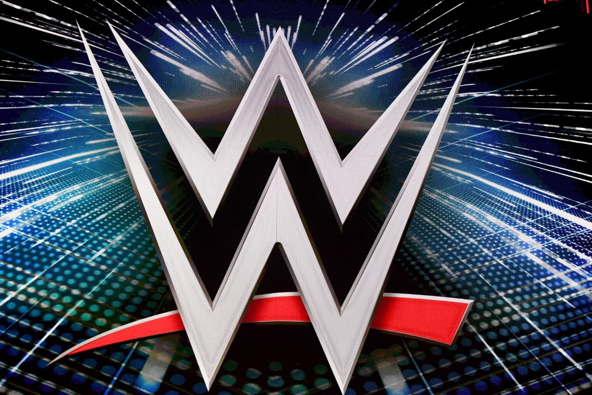 WWE Hall of Famer Suffers Injury in Retirement Match