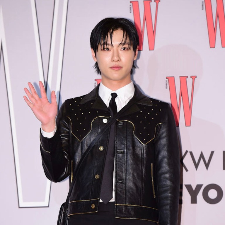 Beloved Singer Completes Military Service, Tells Fans 'Thank You So ...