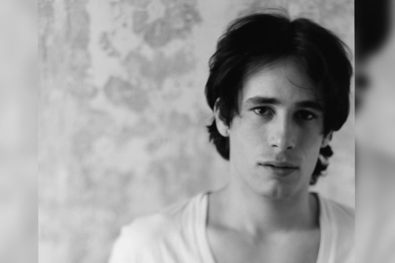The Iconic Singer-Songwriter Tragically Died in Drowning Accident — Now ...