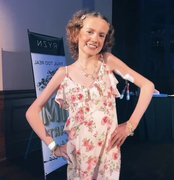 14-Year-Old Influencer Zuza Beine, Who Inspired Millions, Dies After ...