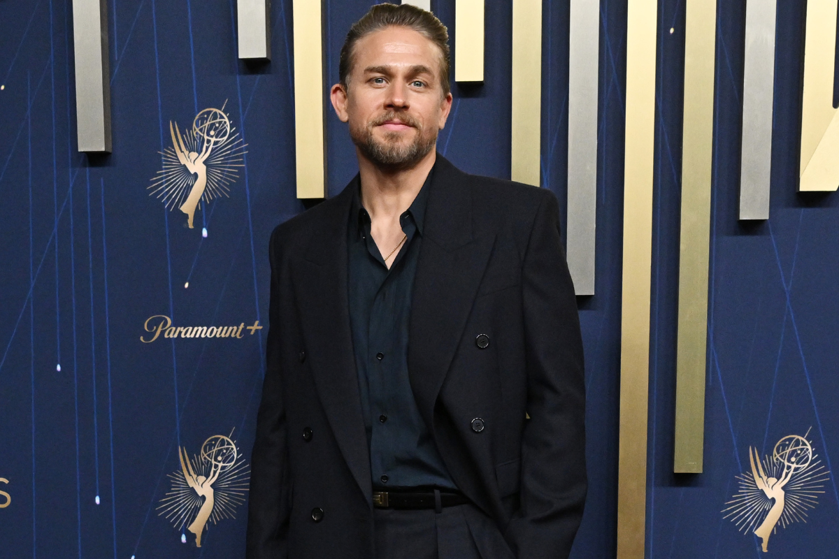 Charlie Hunnam Looks Suave as Ever at Emmys Ahead of 'Monster' Season 3 ...