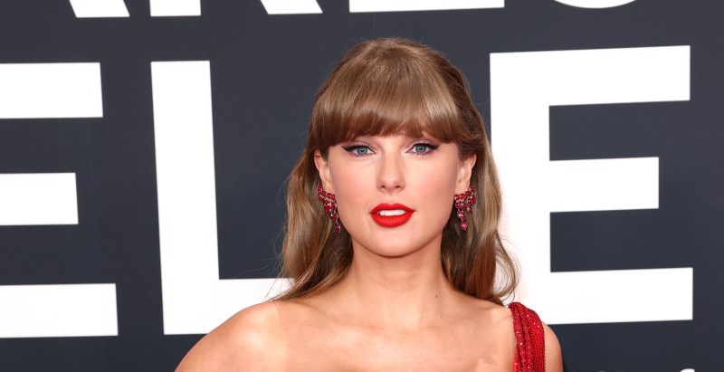 Taylor Swift Slammed for Using Generative AI