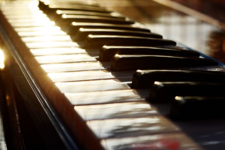 Longtime Musician and Composer Mike Wofford Dead at 87, Cause of Death ...