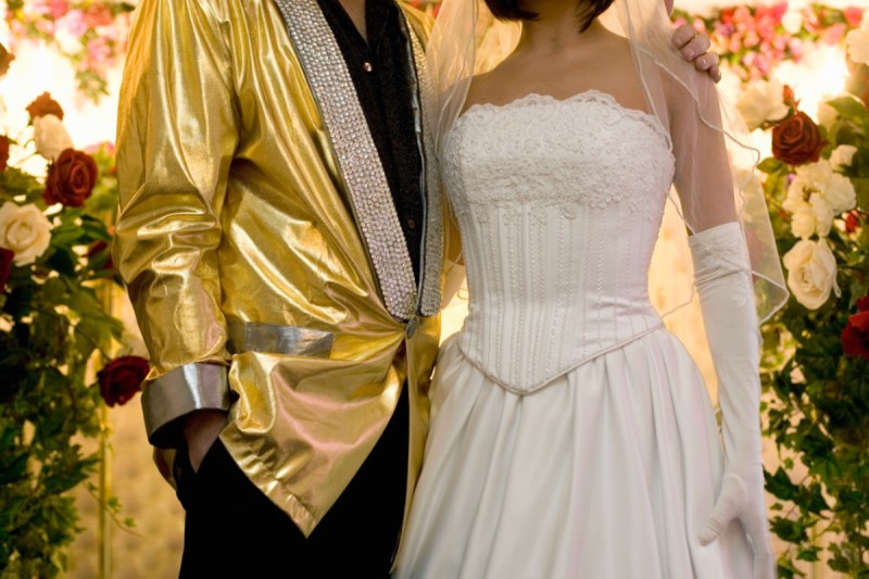 Celebrity Weds Musician She's Known for 2 Weeks in Las Vegas Ceremony