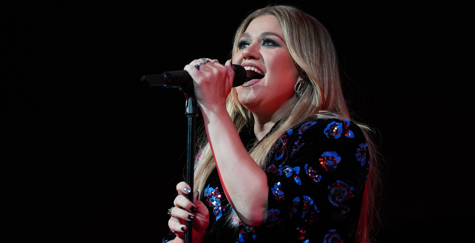 The Surprising Country Artist Kelly Clarkson Is Reportedly Turning To ...