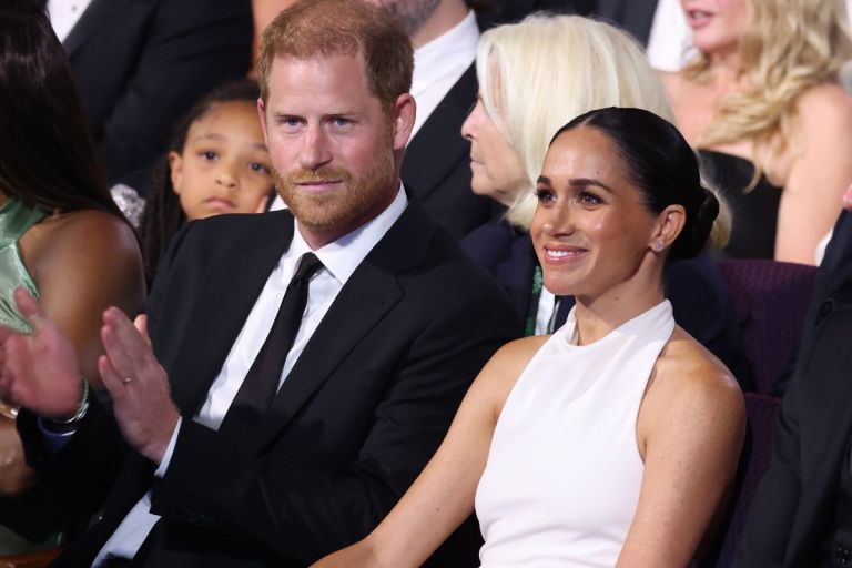 Meghan Markle Reacts to Prince Harry’s Criticism Towards Her Christmas ...