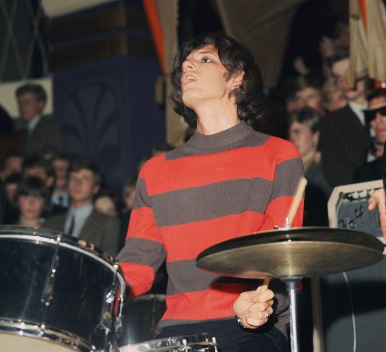 '60s Pop Singer Dies Following Stroke: Gary Walker Was 83