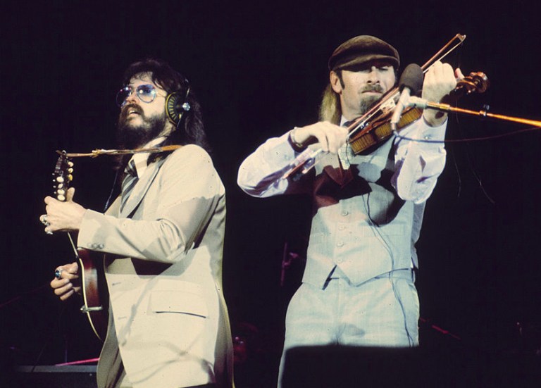 'Summer Breeze' Singer Dies at 85: RIP to Dash Crofts