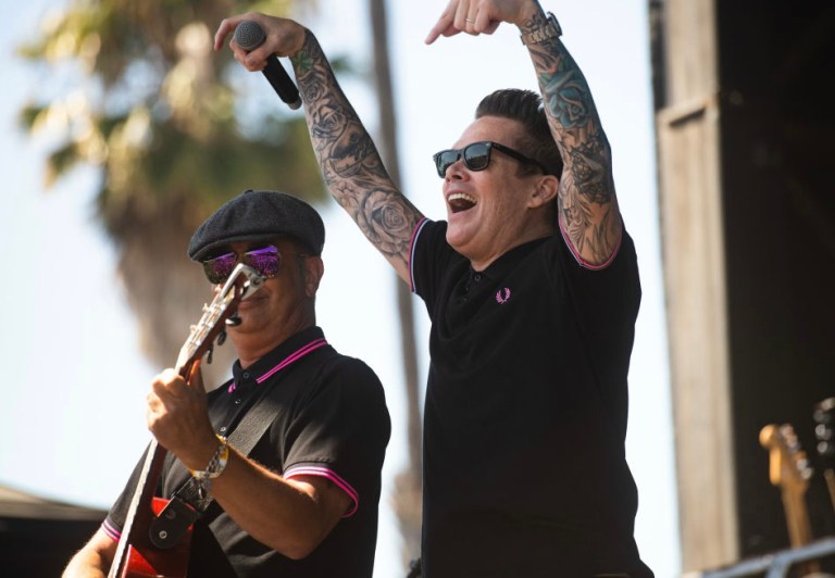 Sugar Ray Singer Has Perfect Response After Being Mocked for Theme Park ...